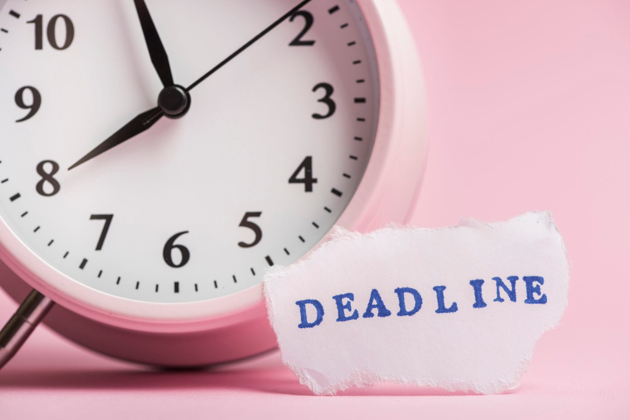 Apa Perbedaan Deadline dan Dateline di Media?