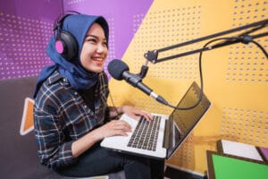3 Contoh Naskah Podcast untuk Referensi Anda